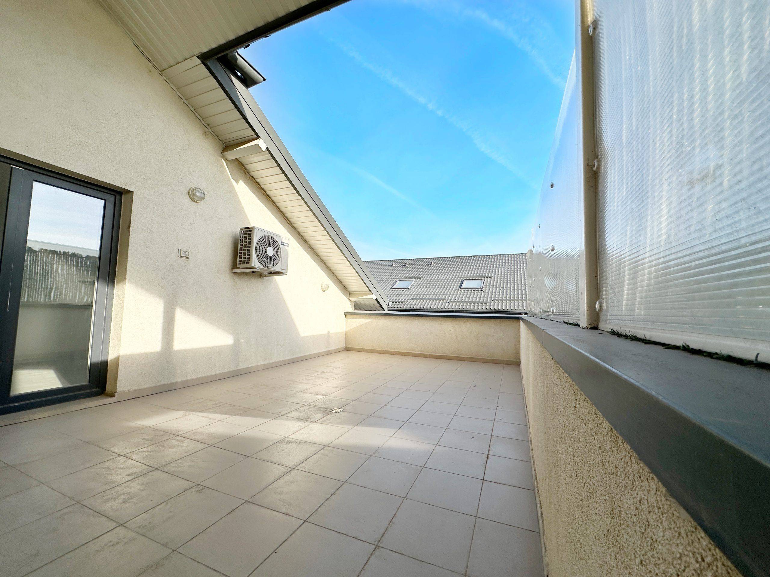 4 Camere 2 Locuri Parcare Terasa Finalizat 8 min Metrou N. Teclu - Real ...